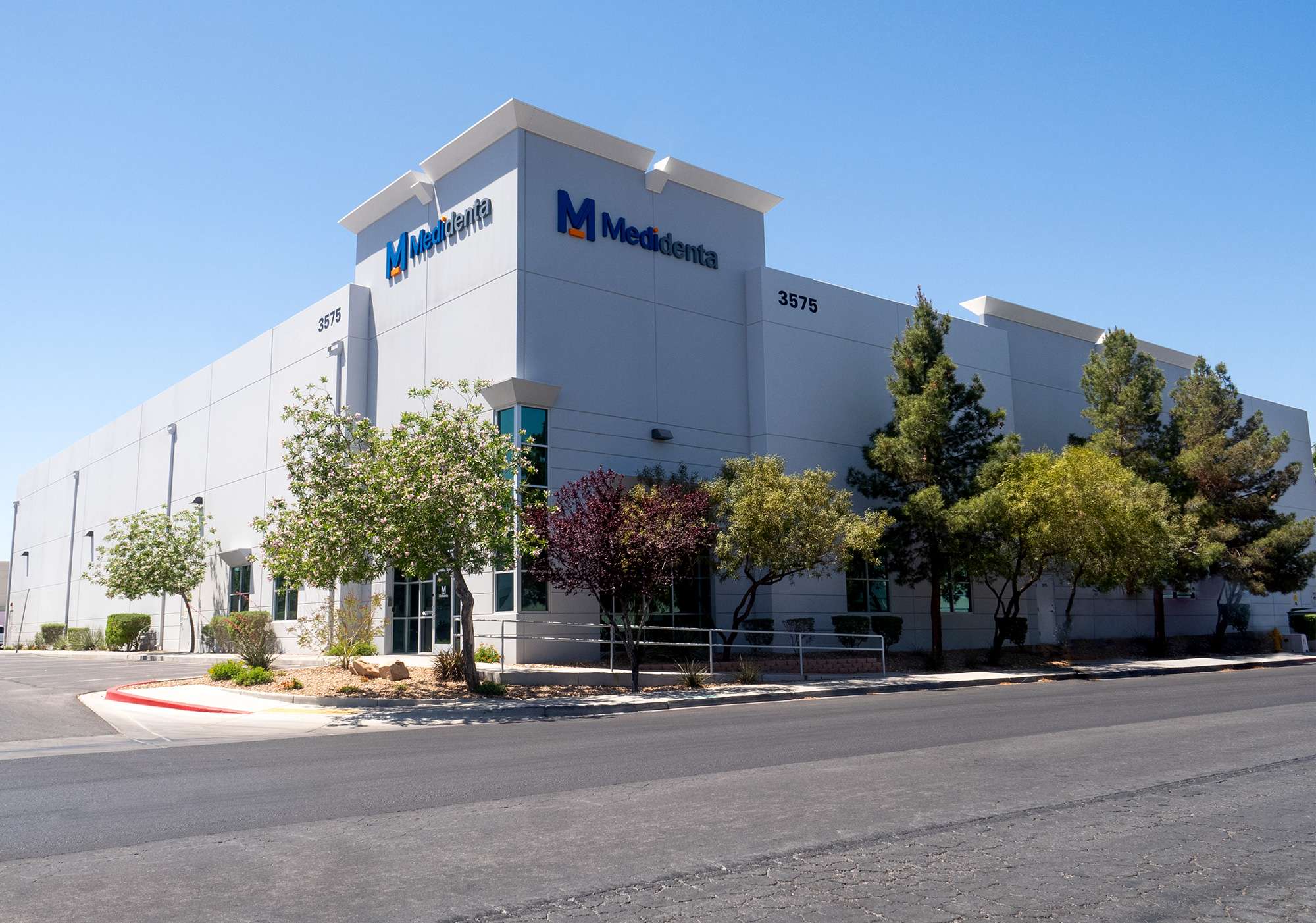 About Us - Medidenta